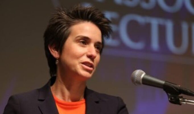 Amy Walter Net Worth, Career, Salary, Gay, Married, Wife!