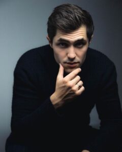 Phil Dunster Net Worth, Career, Salary, Earnings, Movies, Education ...