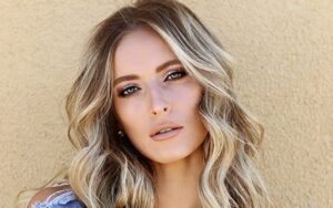 Sarati - Callahan, Wiki, Age, Bio, Net Worth, Husband, TikTok,