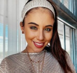 Violet Summers - Age, Wiki, Bio, Net Worth, Izzy Brandani