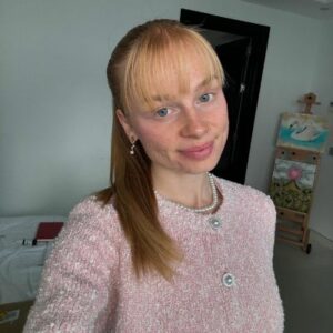 Mia Fizz: The Inspiring Teen Icon of Positivity and Creativity ...